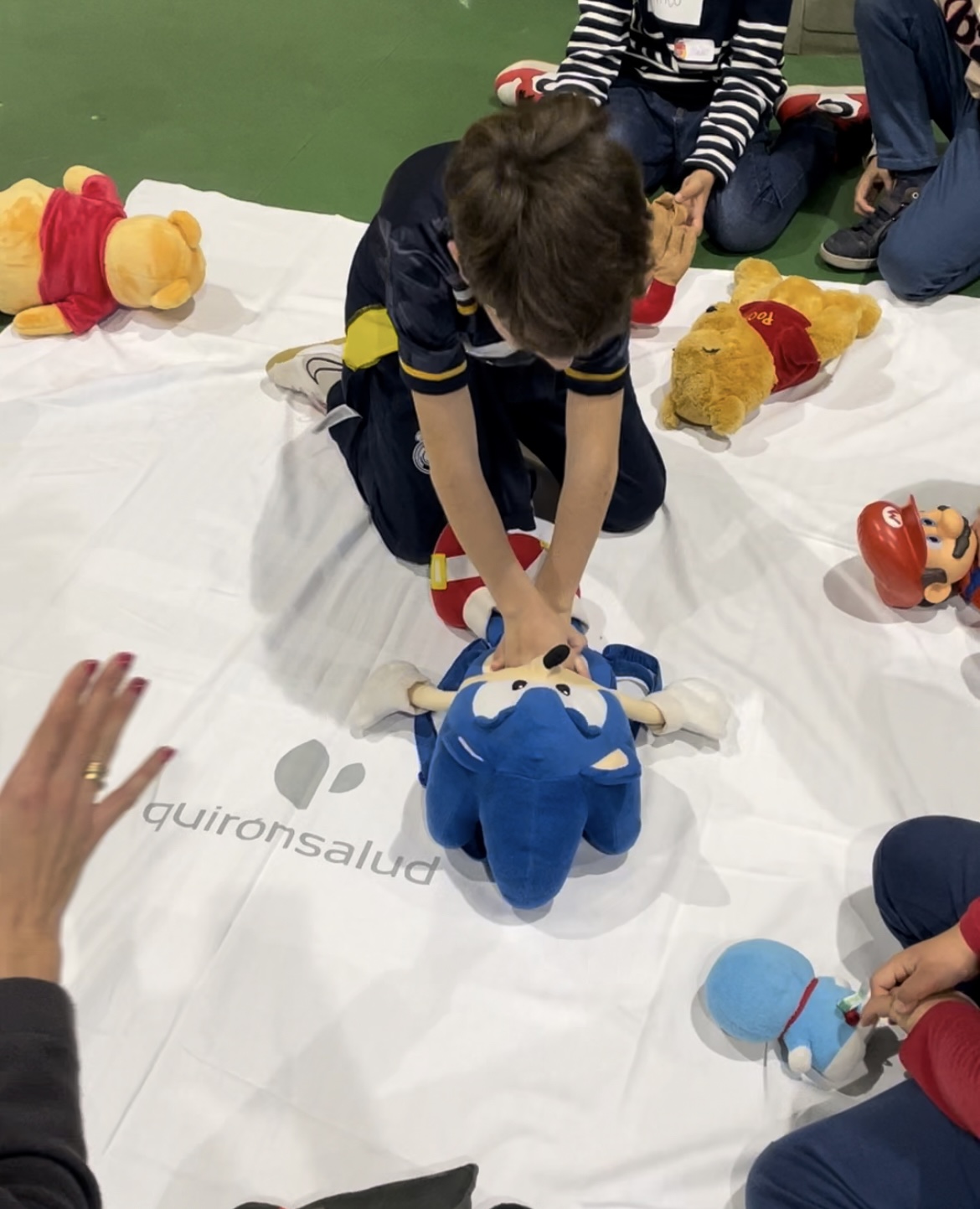 Quirónsalud Málaga forma en reanimación cardiopulmonar a niños | Quirónsalud